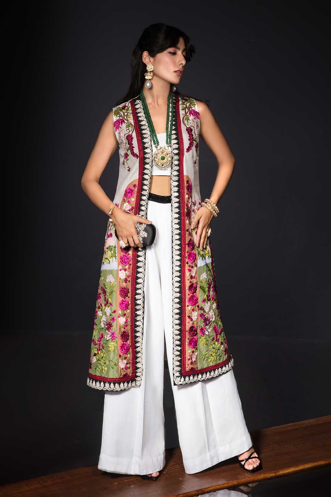 MOON LIGHT - SAIRA SHAKIRA