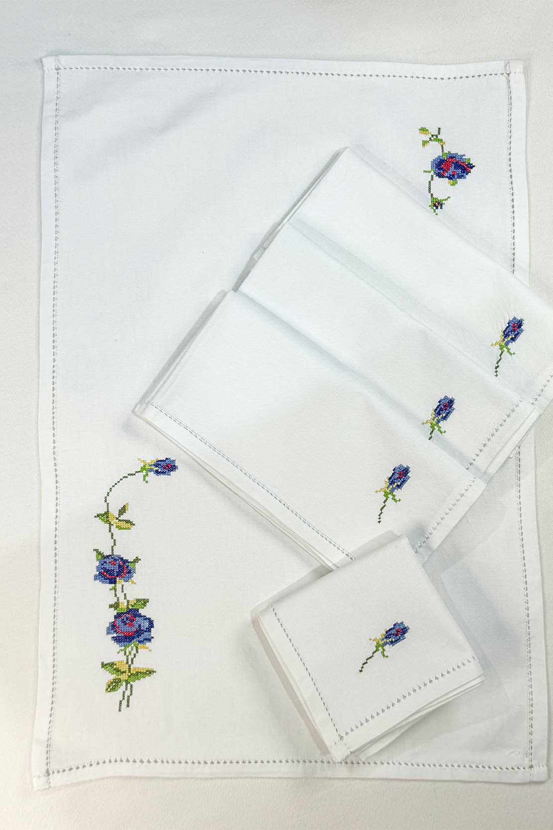 Shop Linen Table Online | Linen Embroidered Dinning Table Mat Cover ...