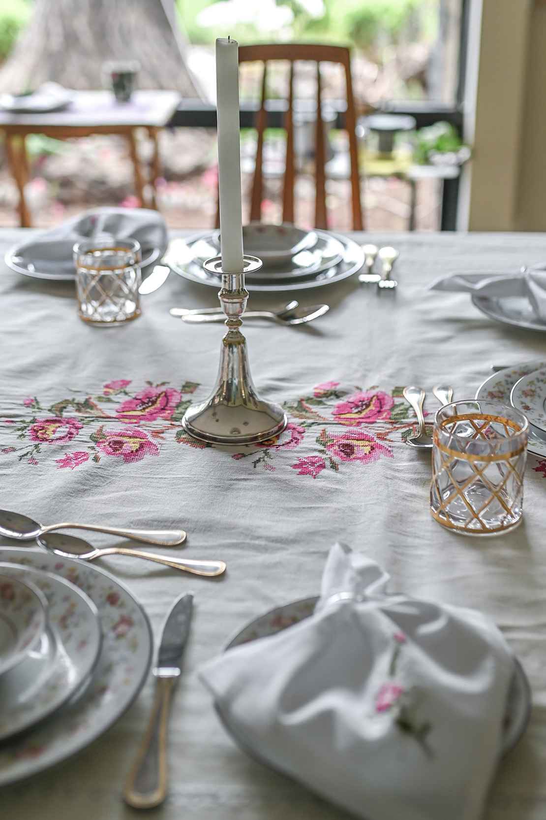 Shop Linen Table Online | Linen Embroidered Dinning Table Mat Cover ...